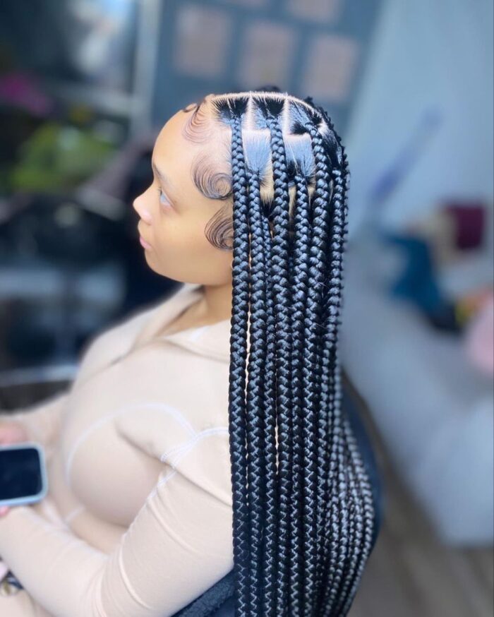 Get the Perfect Chic Look with Big Knotless Braids for Stunning Style ...