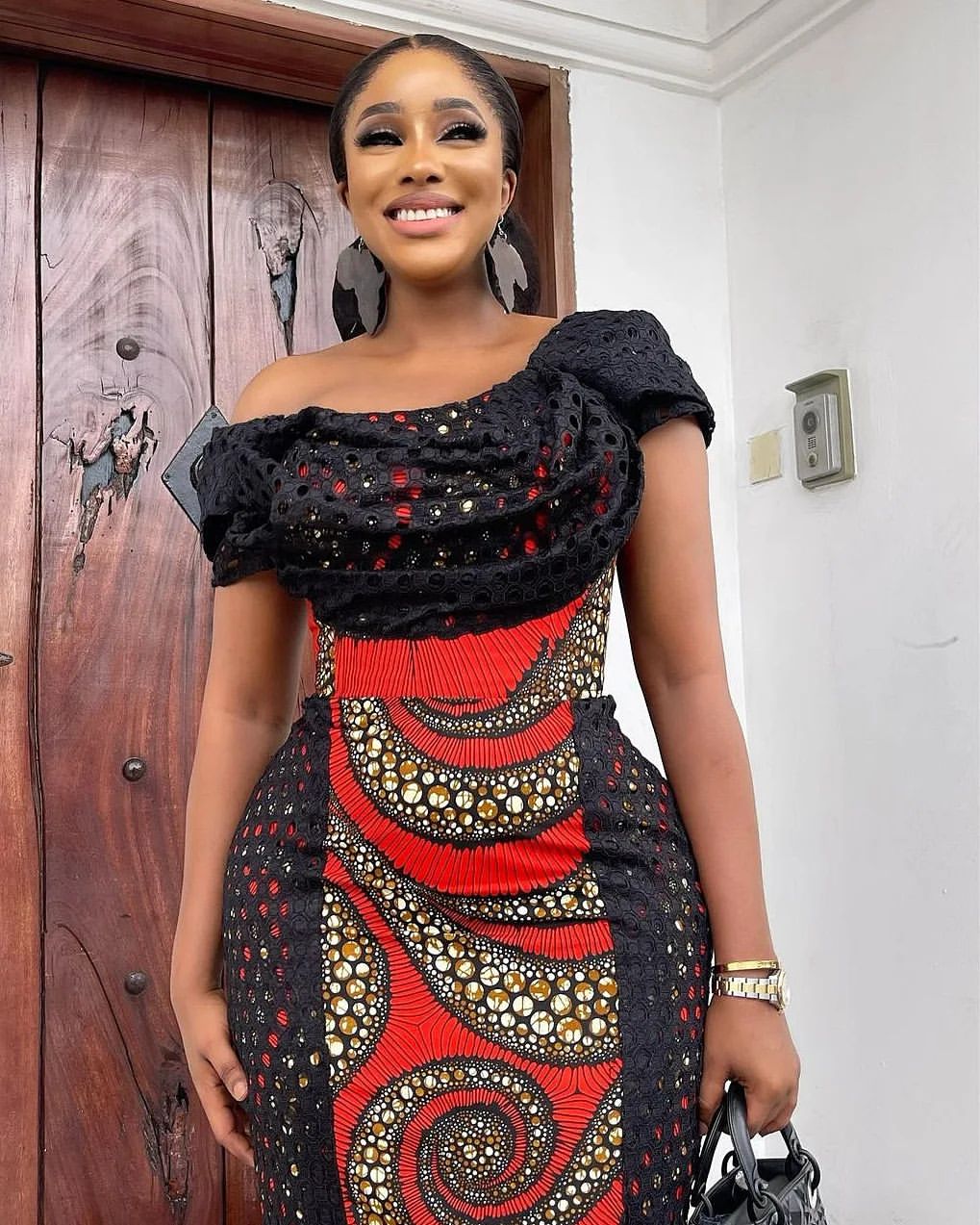 Categories of Lace and Ankara Outfits to Look Stunning - OD9JASTYLES