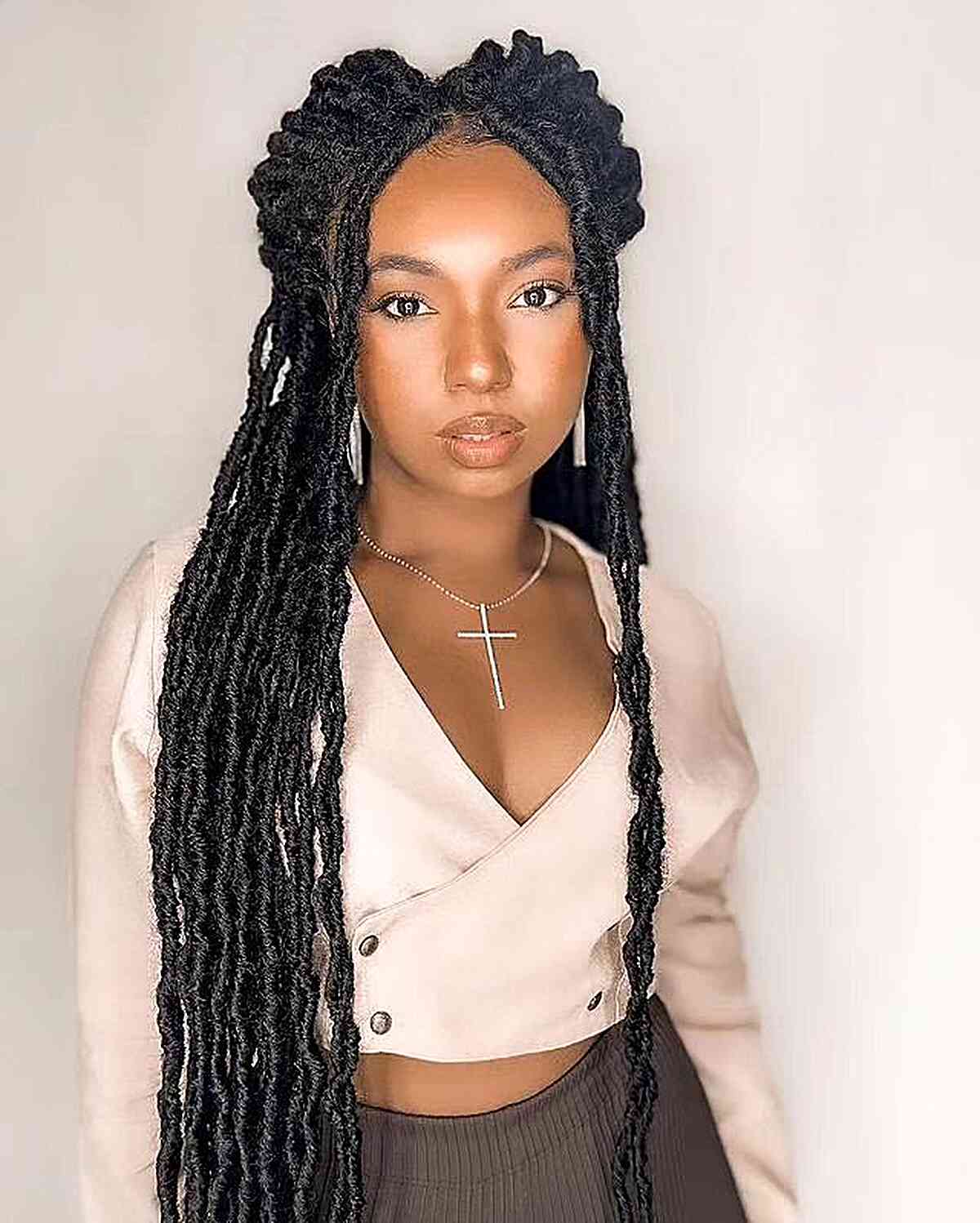 40 Hottest Ways to Style Faux Locs Hairstyle to Look Beautiful ...